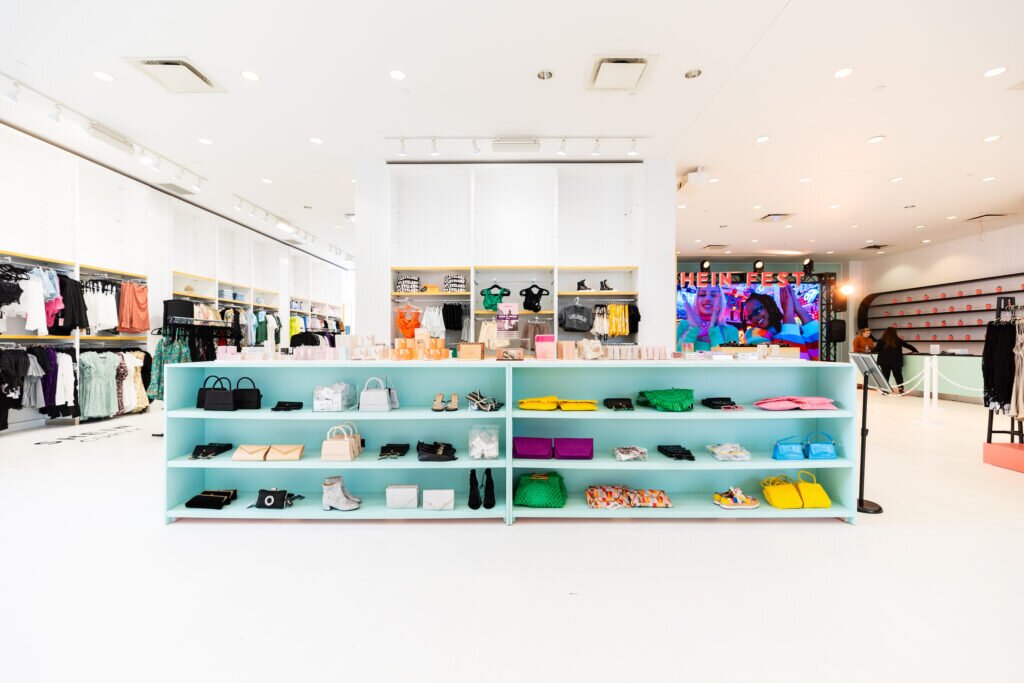 Shein débarque à Montréal… mais oublie le français! | La Métropole